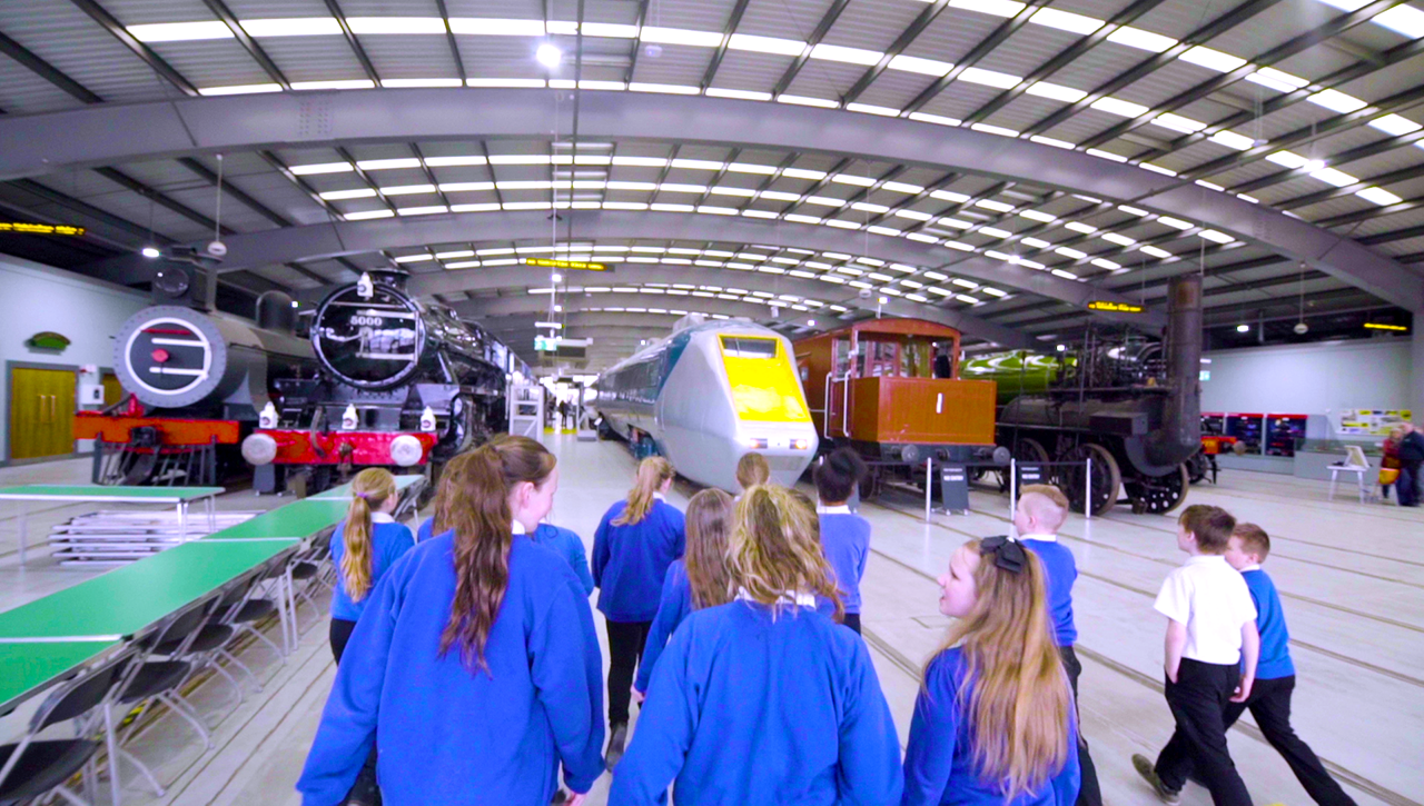 Locomotion museum introduction - Learning